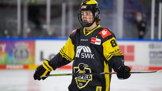 Eigengewächs Luca Hauf kehrt zu den Pinguinen zurück | Krefeld Pinguine